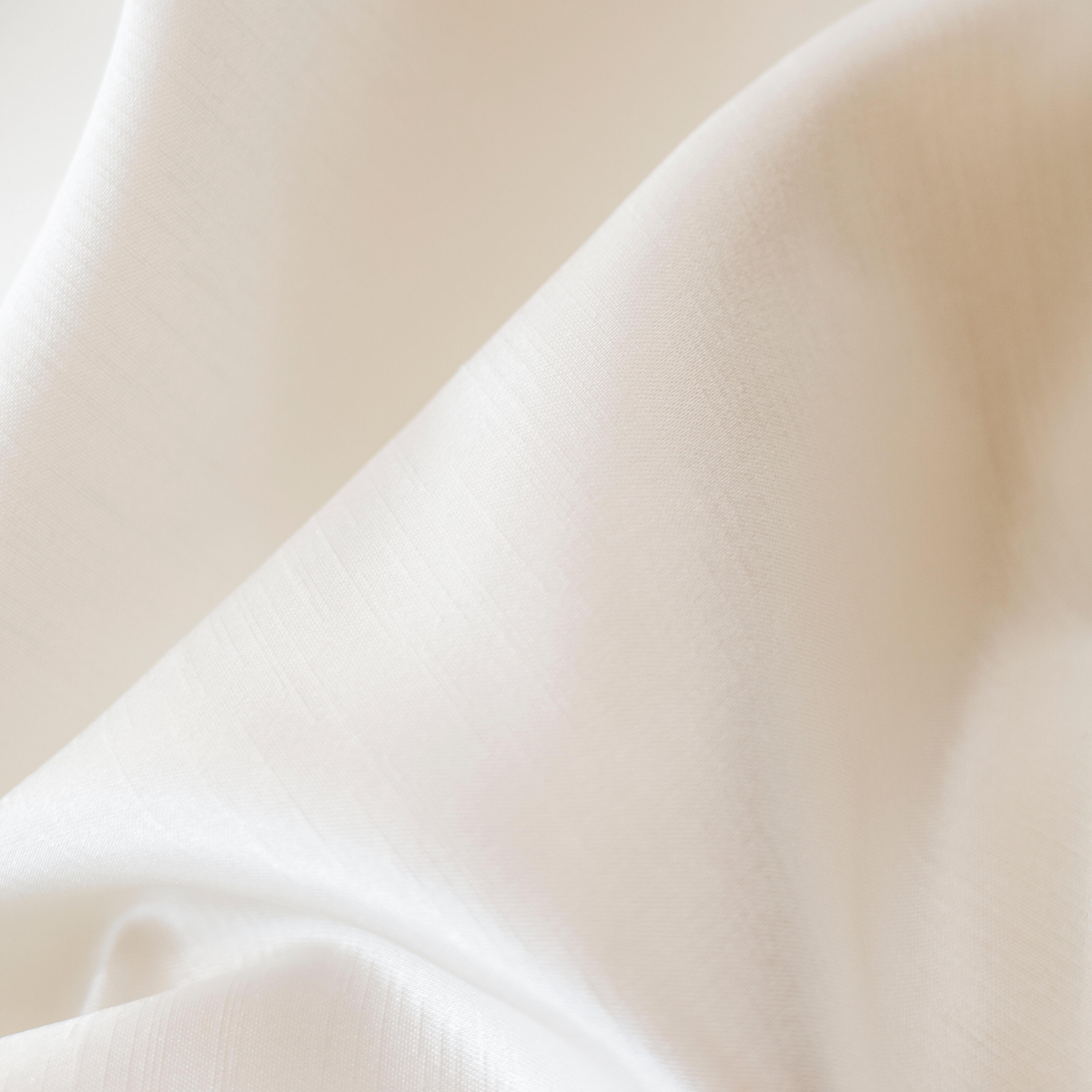 White – Levels Glam